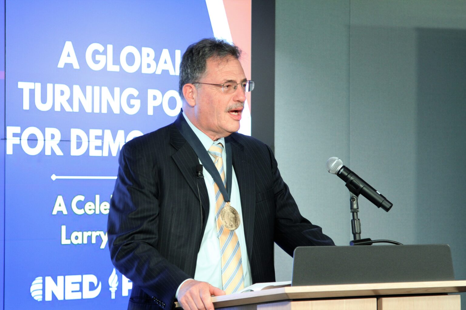 Larry Diamond’s Greatest Hits | Journal of Democracy