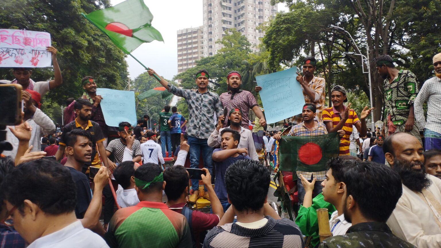 The Return of Politics in Bangladesh | Journal of Democracy